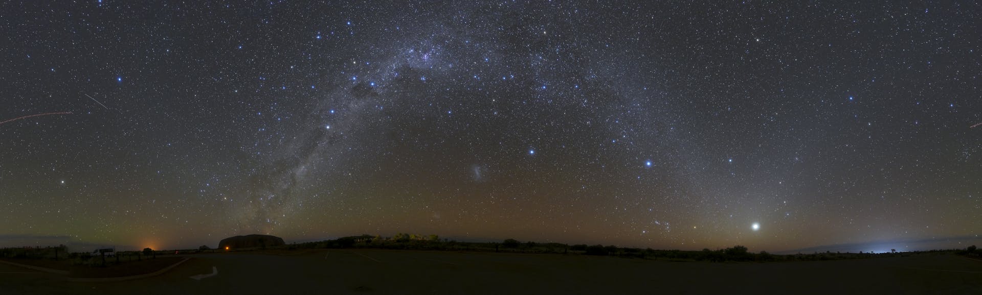 Uluru Stargazing Tour Experience with Guided Night Sky Views and Photos ...
