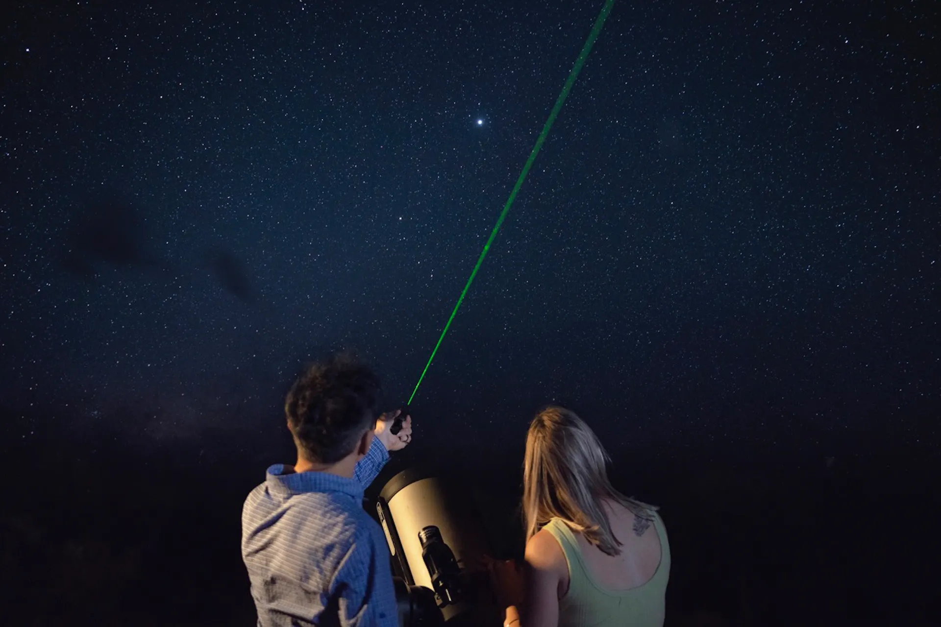 Uluru Stargazing Tour Experience with Guided Night Sky Views and Photos